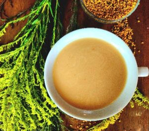 Herbal Bee Pollen Tea Infusion: Recipe and Benefits